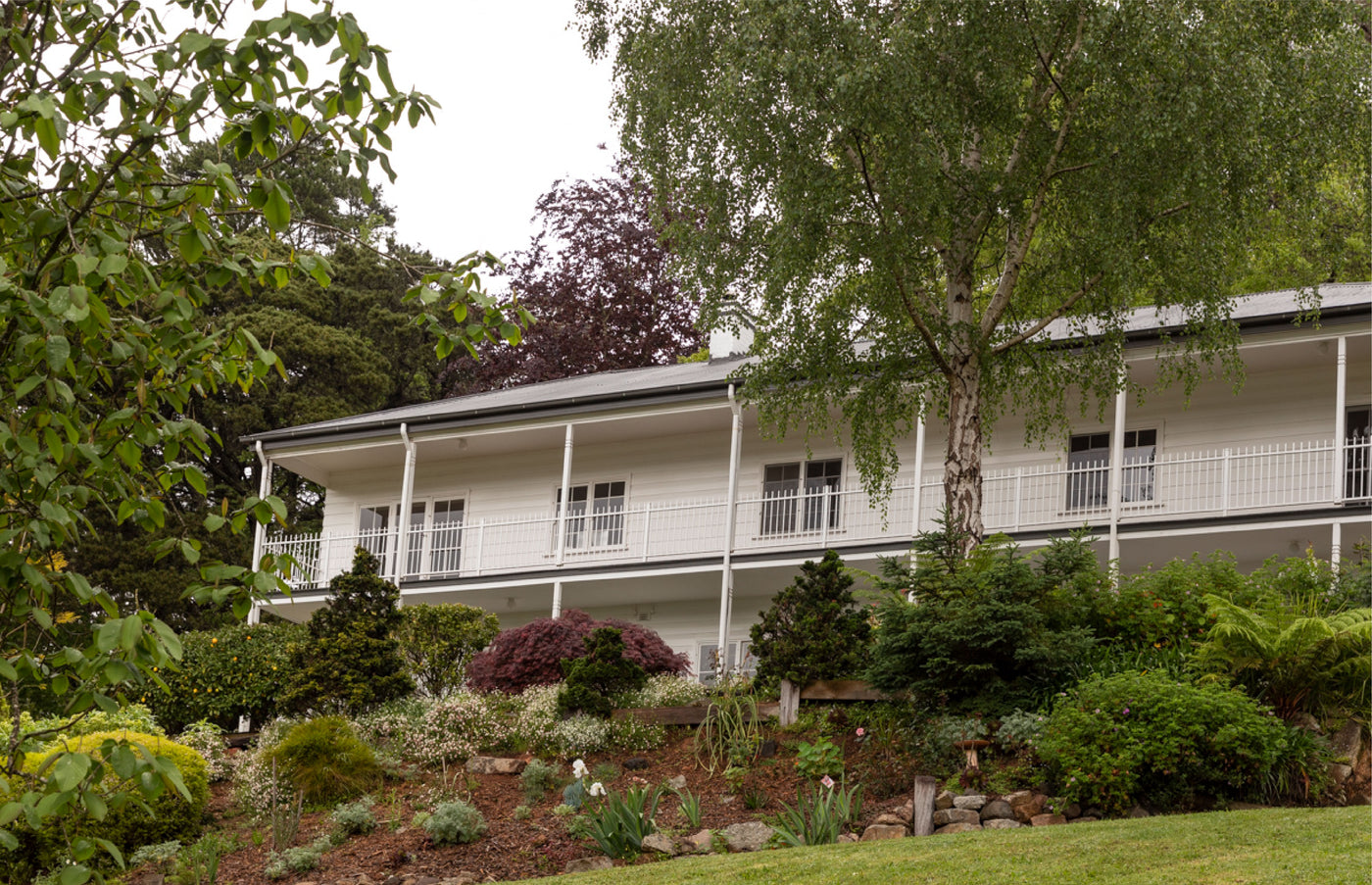Bobby Gordon & Rowena Henry's Gembrook Garden - Robert Gordon Interiors